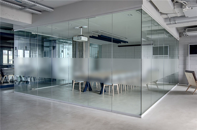 Custom Window Privacy Film | Professional and Private Workspace ...